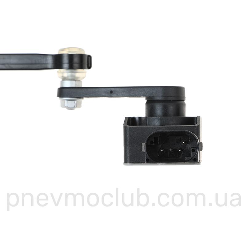 Датчик положення кузову задній Volkswagen Touareg 7L (7L0616571D)